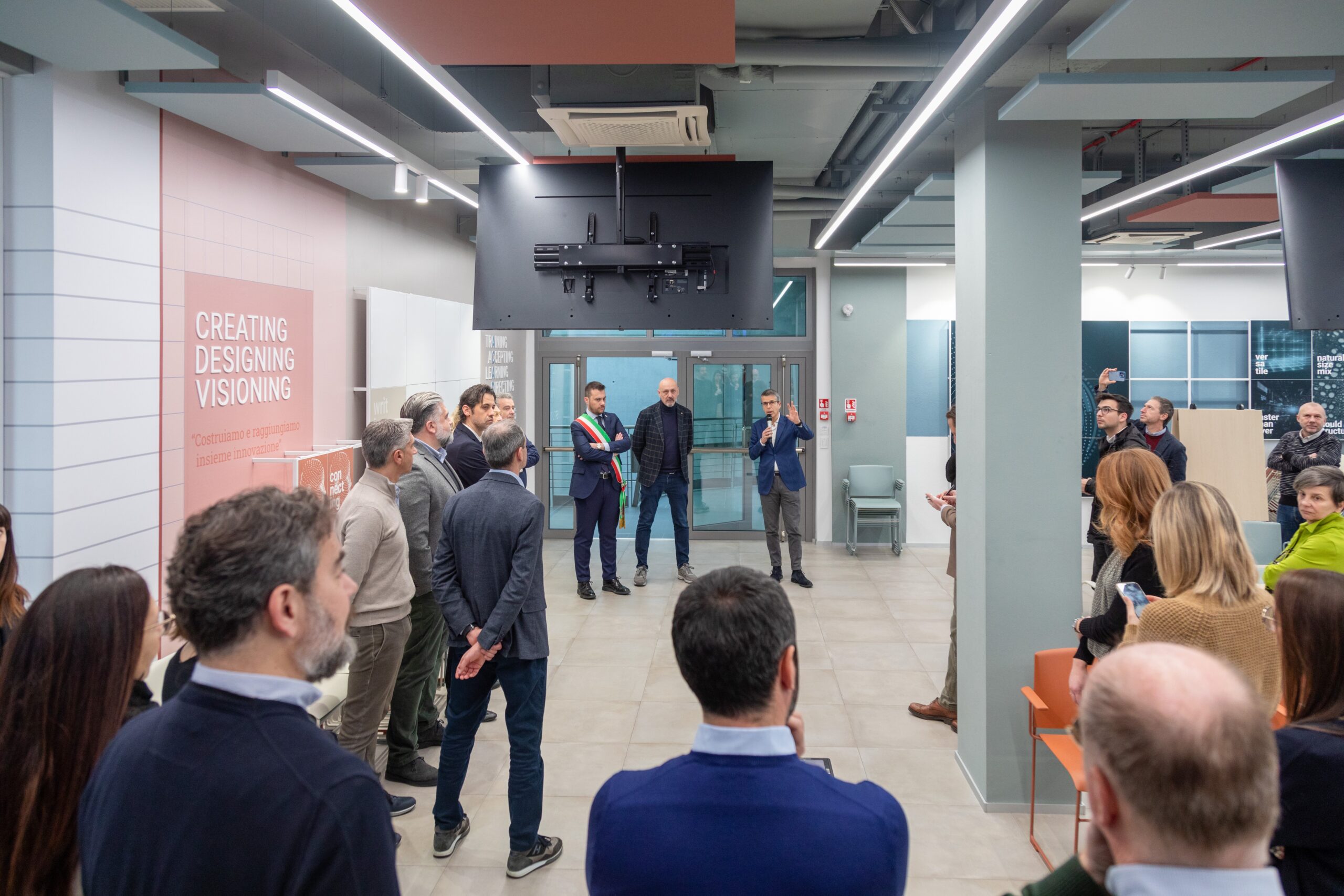 %sitename% %sep% Sfida per SACMI: l’Academy